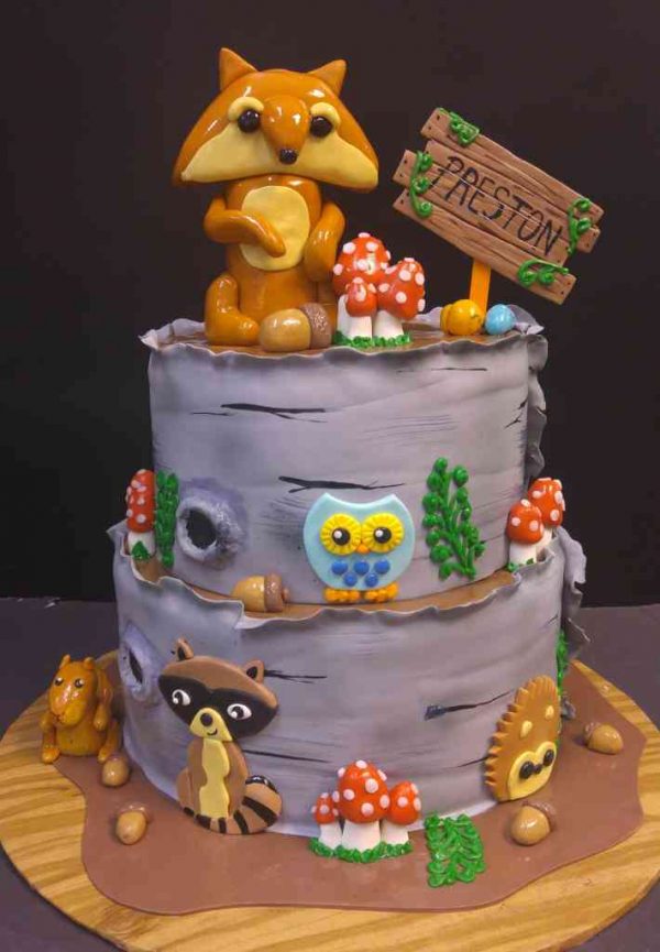 Fox and woodland animals cake - le' Bakery Sensual